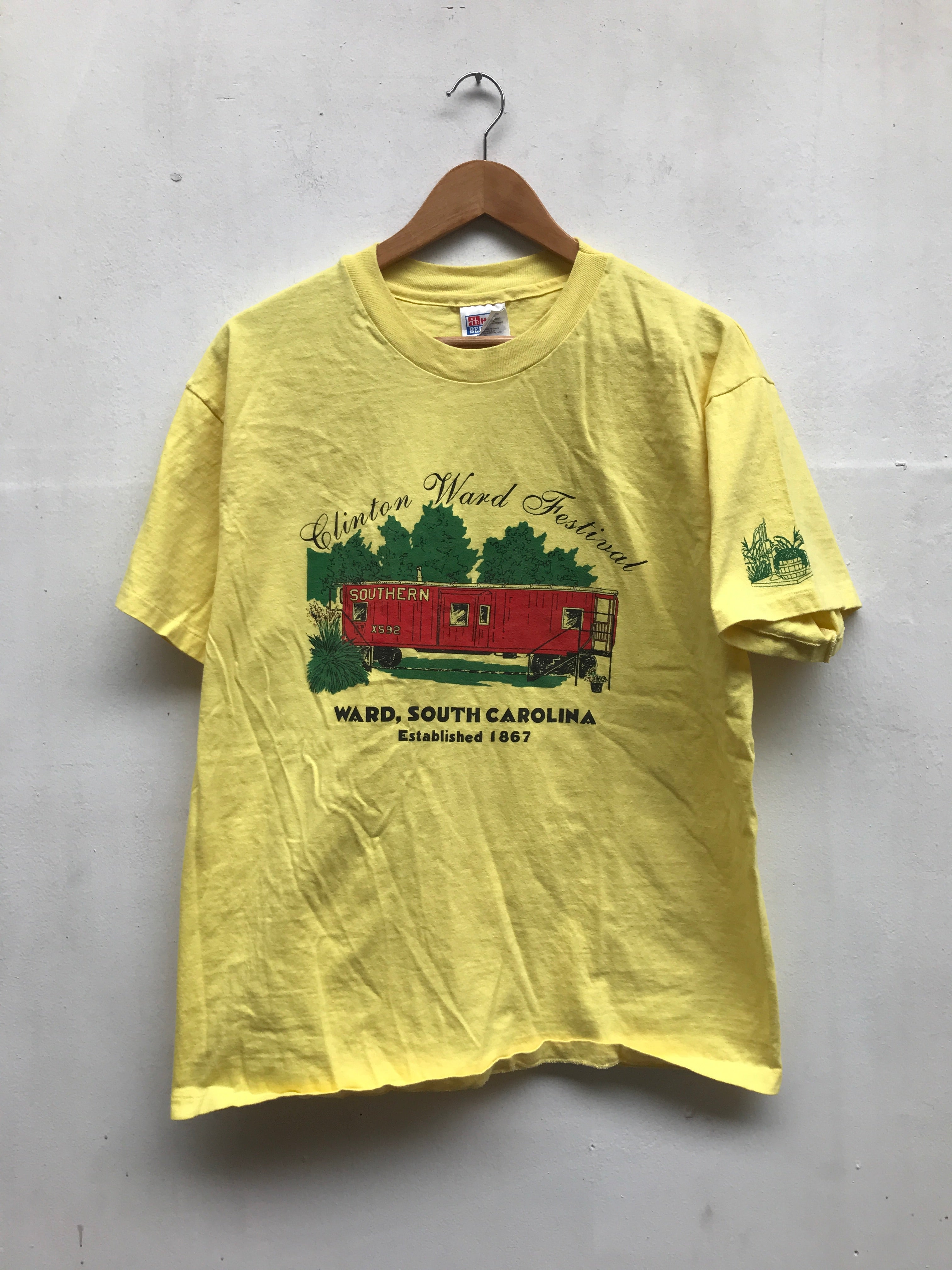 Clinton Ward Festival Vintage T-shirt – Ropa Chidx